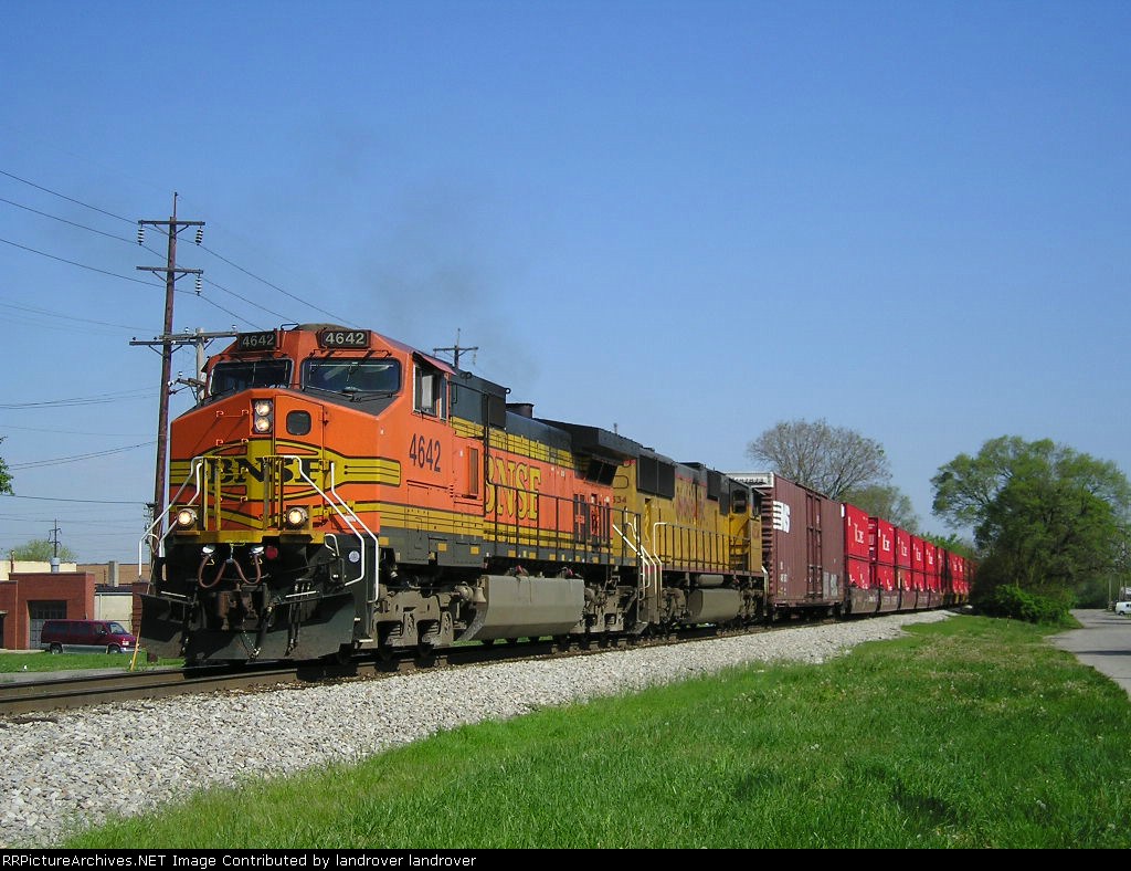 BNSF 4642 & UP 4634 On NS 236 Eastbound